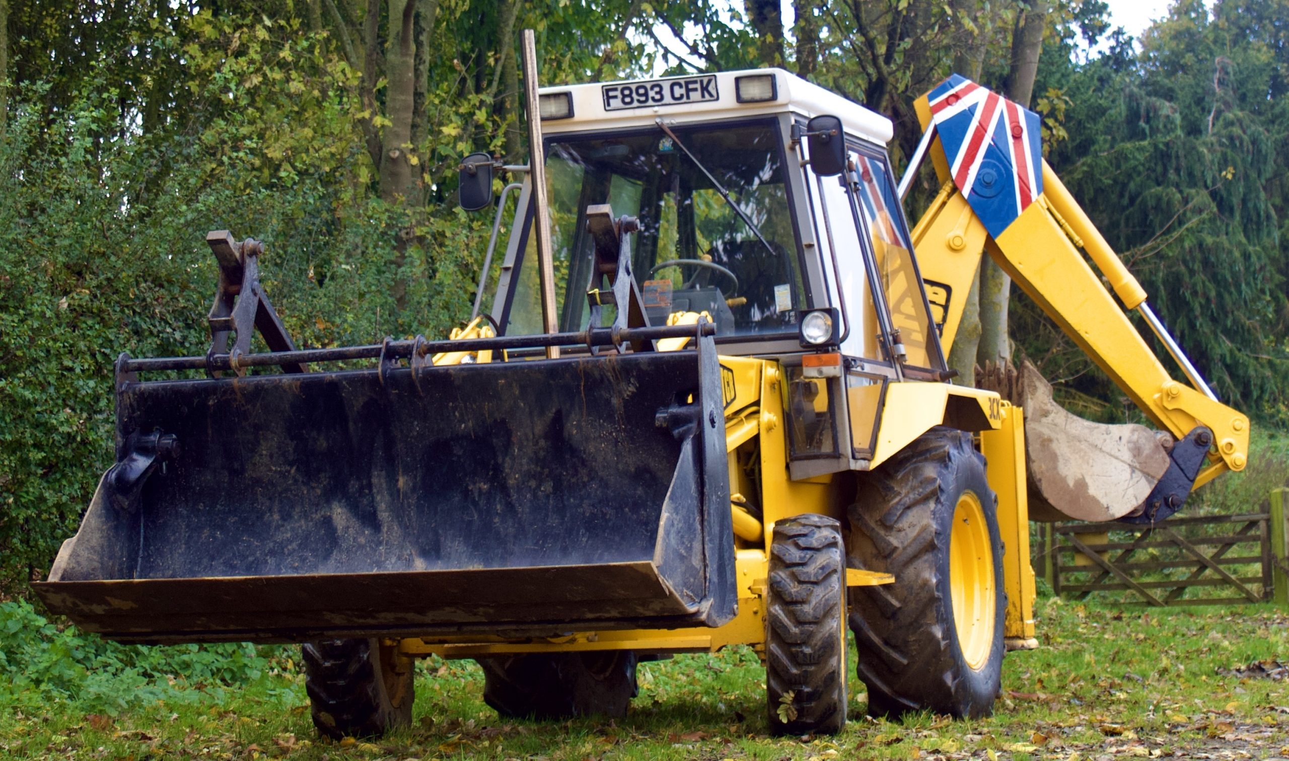 JCB Digger Driving Experience - Avalanche Adventure